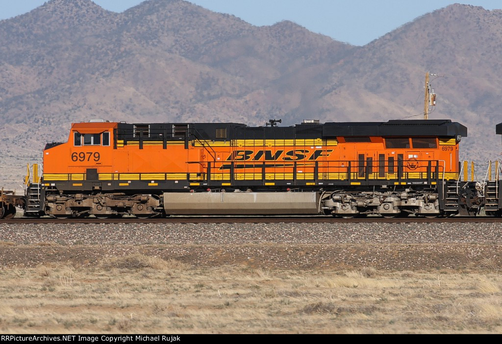 BNSF 6979
